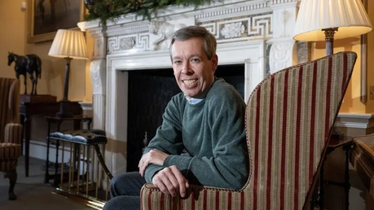 Memorial: Joe Saumarez Smith – St Bride's Church