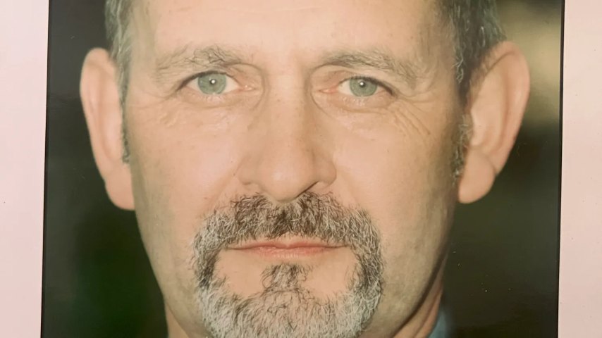 Memorial: Stephen Bacon – St Bride's Church